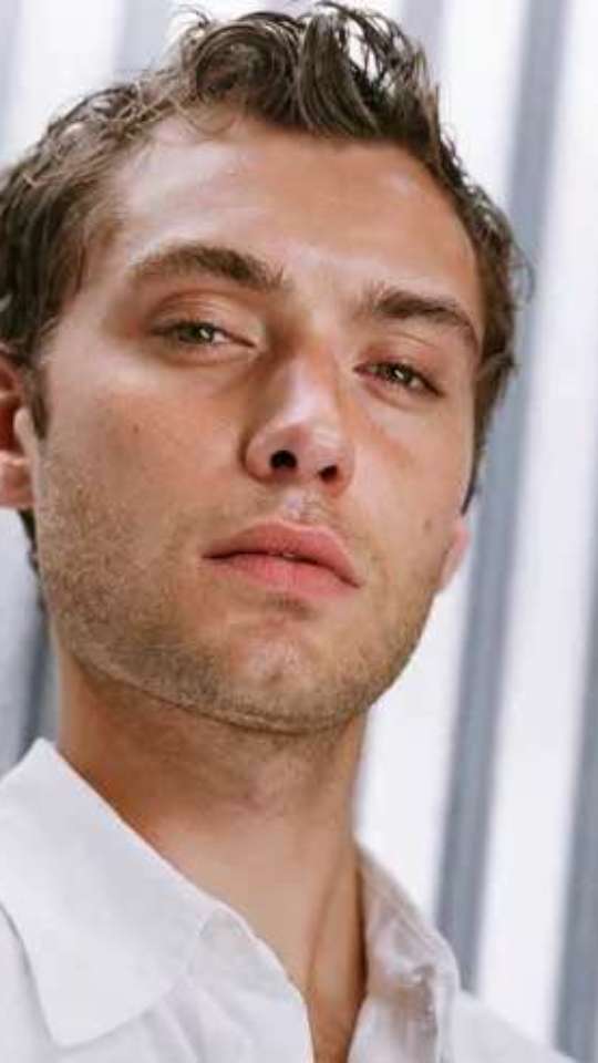 Jude Lei Jovem Protagonizada Por Jude Law E John Makovich, Estreia No